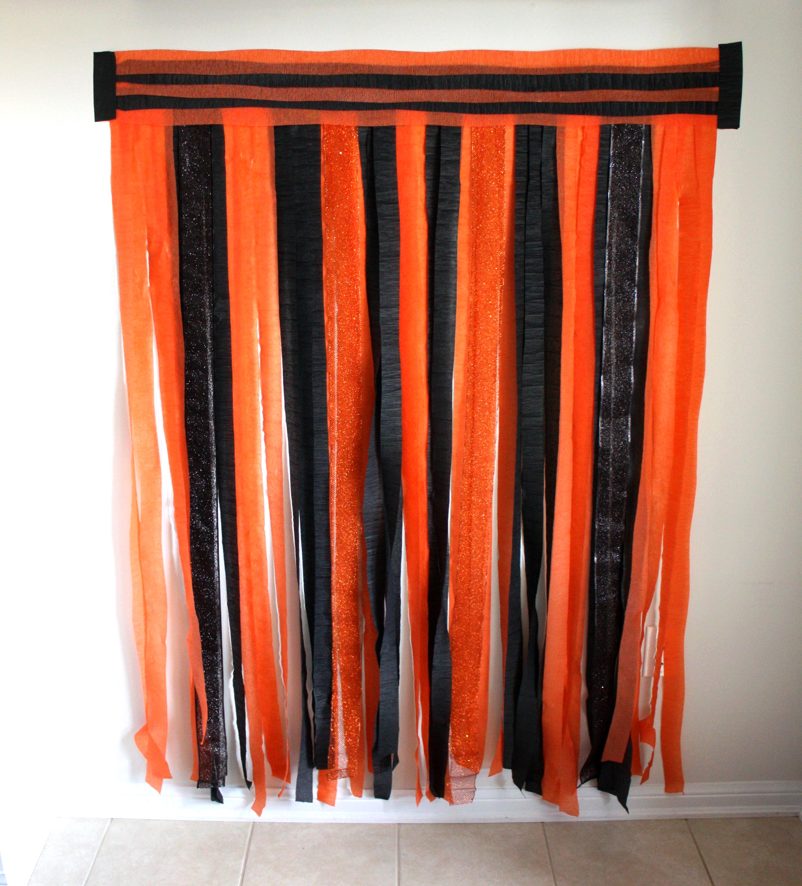 EASY HALLOWEEN PARTY BACKDROP - JMS ENTERTAINING